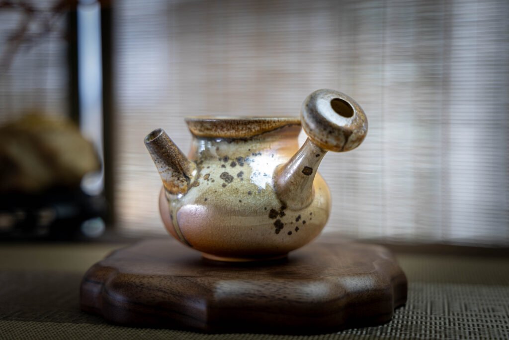 Kyusu | Handmade Wood-Fired Tea Pot | Settling Tea