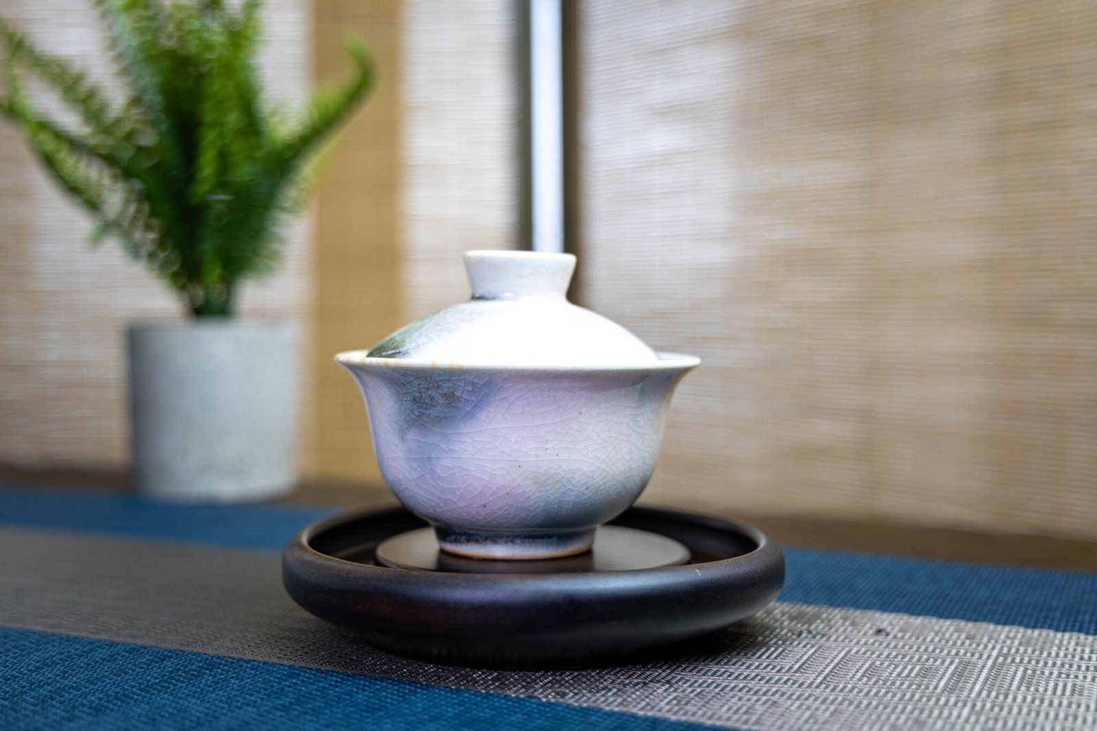 Gaiwan | The Pink Cow Gaiwan | Settling Tea